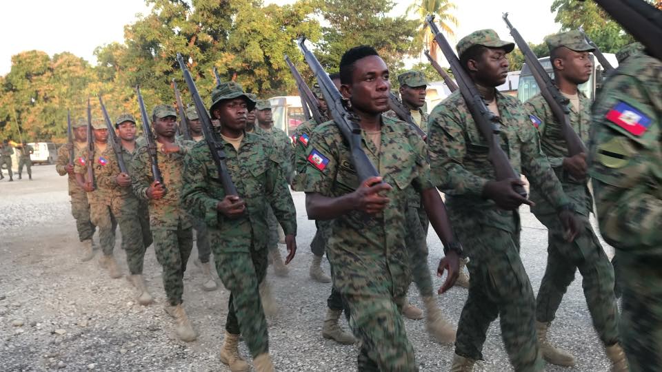 Haïti : Premier défilé de l’armée nationale lors de la fête de l ...