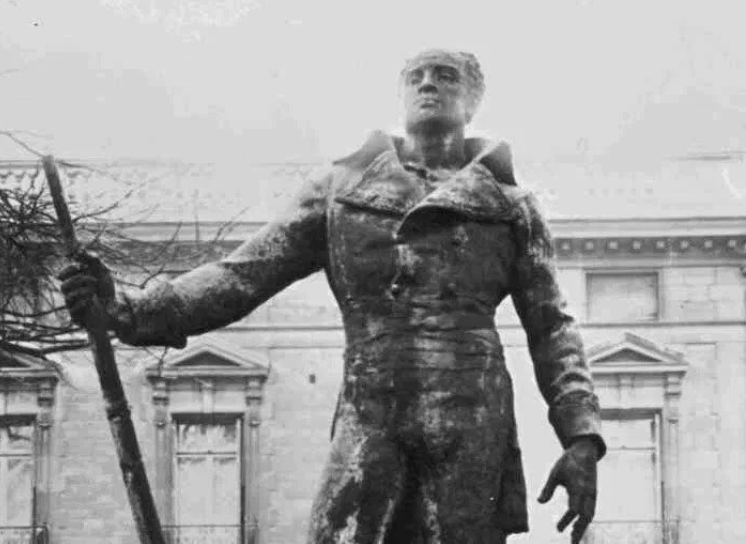 « Rétablissons la statue du général Dumas » par Frédéric Potier et ...